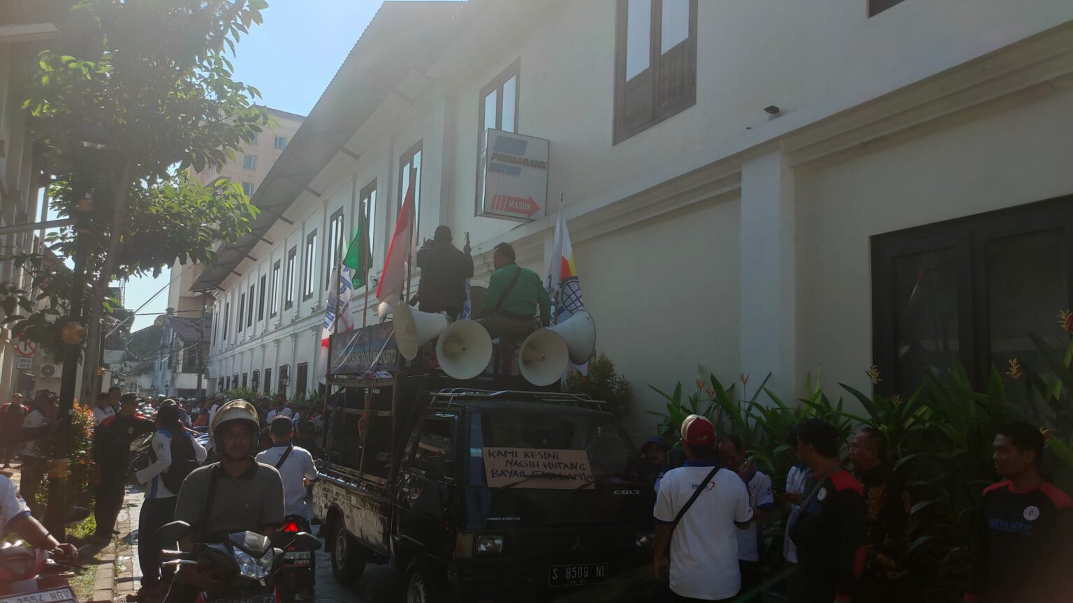 PT Pakerin dan Buruh Desak BPR Prima Master Bank Cairkan Dana Deposito ...